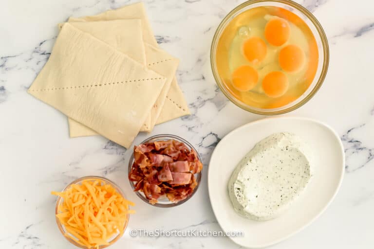 Cheesy Breakfast Crescent Ring (20 Minute Prep!) - The Shortcut Kitchen