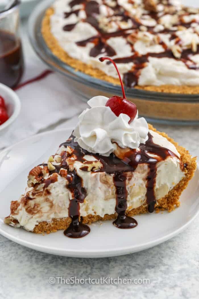 Banana Split Pie (A Cool And Creamy Dessert!) - The Shortcut Kitchen