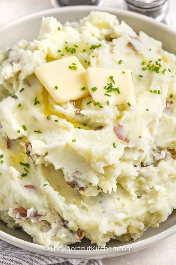 Red Mashed Potatoes (Fluffy & Creamy) - The Shortcut Kitchen